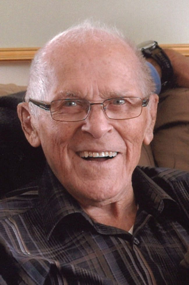 Lucien Perreault - Avis de décès | Alliance funéraire du royaume